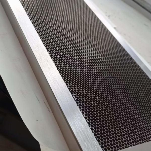 Ventilazione di un nido di miele in acciaio inossidabile personalizzabile 2500x2000mm