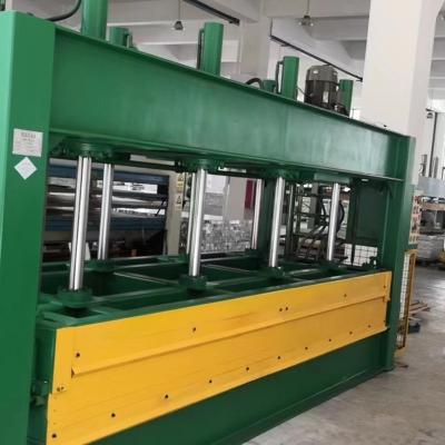 Cina Macchina per la stampa a caldo con temperatura di olio personalizzabile per la vendita in vendita
