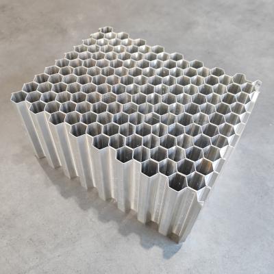 China Two Piece Adhesive Type Aluminum Honeycomb Core Used In Deformable Crash Test Barriers for sale