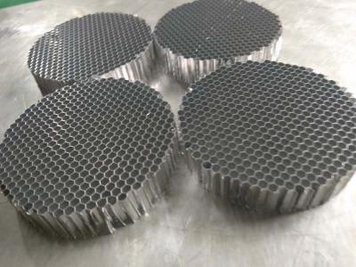 Cina Lamella a nido d'ape circolare in alluminio da 30 mm per apparecchiature generatrici di ossigeno in vendita