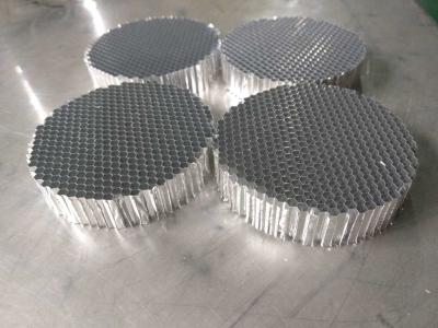 Cina Lamella a nido d'ape circolare in alluminio da 30 mm per apparecchiature generatrici di ossigeno in vendita