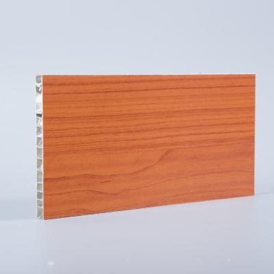 Cina strato di alluminio del favo di 300x750mm, pannelli di pavimento di alluminio del favo del sottopassaggio in vendita