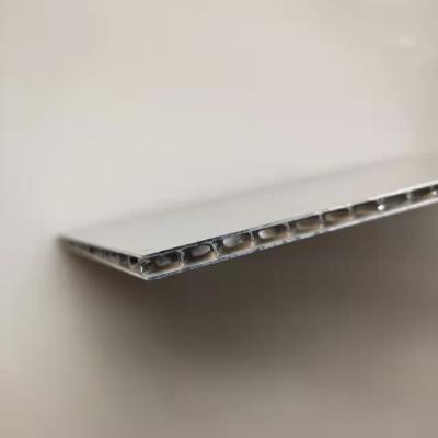 China 8mm de Plaat van het Honingraataluminium voor Passieve de BouwGordijngevel Te koop