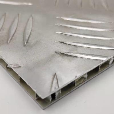 Cina Strato di alluminio del favo del pavimento della cabina di funivia, pannello a sandwich di alluminio del favo 1550x2500mm in vendita