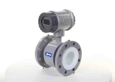 Cina 24VDC contatore per acqua elettromagnetico industriale, flussometro elettromagnetico flangiato in vendita