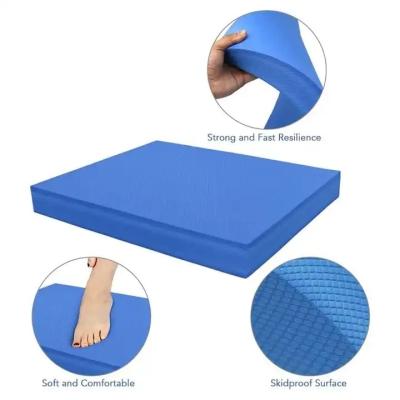 中国 Physical Home Exercise Wholesale Fitness Tpe Foam Yoga Balance Pad Cushion 販売のため