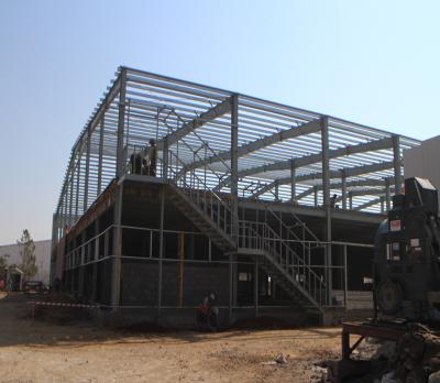 China Quente mergulhado galvanizou o armazém claro da construção de aço para a durabilidade e a proteção máximas à venda