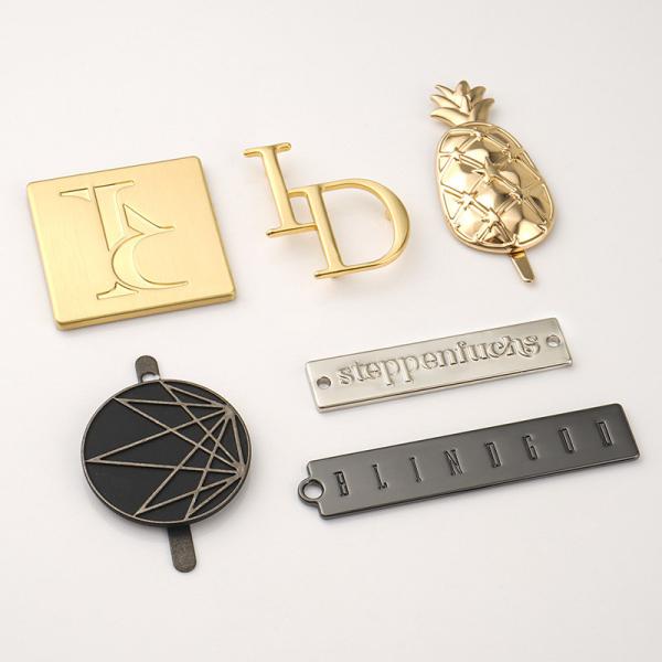 Quality Custom Metal Logo Tag For Handbag Luxury Gold Silver Letters Name Plate Clothing for sale
