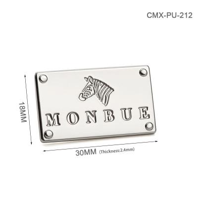 Cina Customized Metal Logo Tag for Handbags Nickel Free Bag Fittings in vendita