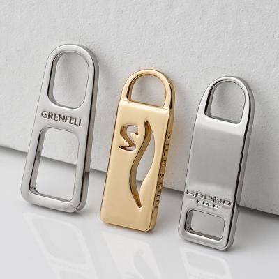 中国 Custom Metal Zipper Pull Logo for Plating Bag Zipper Head Puller Customized 販売のため