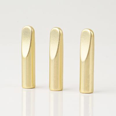 Cina Customized Designs Follow Metal Aglet Drawstring Aglets Hoodie with Gold Metal Tips in vendita