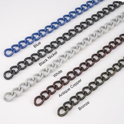 Cina High Grade Iron Metal Chain for Customized Plating Handbags Accessories Bag Chain in vendita