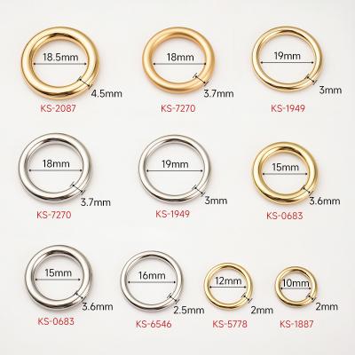 Cina All Size Bikini Rings O Metal Bra Ring for Swimwear Custom Gold O Ring Multi-function in vendita