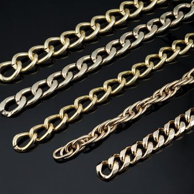 Cina User-Friendly Style Hardware Fitting Thick Heavy Handbag Chain Customized for Handbag in vendita