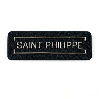 China Fancy Style Metal Leather Label For Clothing Custom PU Leather Antioxidant Surface Te koop