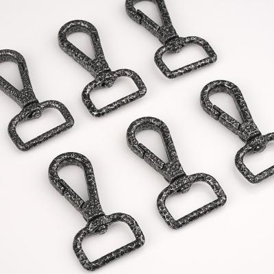 Cina 20mm Lanyard Hook Swivel Snap Hook Hardware 3/4 Inch Black Nickel Metal Bag Snap Hook Buckle in vendita