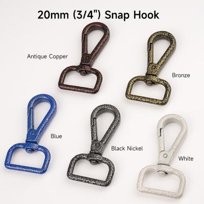 Cina 20mm Lanyard Hook Swivel Snap Hook Hardware 3/4 Inch Black Nickel Metal Bag Snap Hook Buckle in vendita
