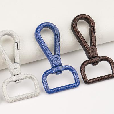 Cina 20mm Lanyard Hook Swivel Snap Hook Hardware 3/4 Inch Black Nickel Metal Bag Snap Hook Buckle in vendita