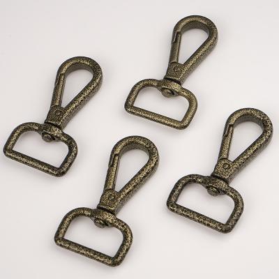 Cina 20mm Metal Lanyard Swivel Hook User-Friendly and Bronze Webbing Spring Snap Hook in vendita