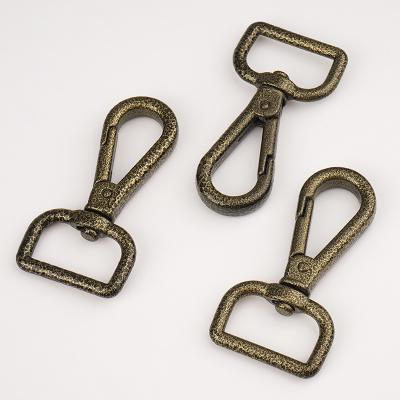 Cina 20mm Metal Lanyard Swivel Hook User-Friendly and Bronze Webbing Spring Snap Hook in vendita