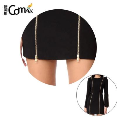 Cina Gold Teeth Black Zipper Custom Metal Zipper for Clothing in Customized Pantone Color in vendita