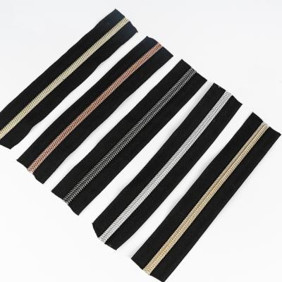 Cina Plastic Black Zipper Chain for Bag Leather Jacket Coat Smooth-Running Teeth Accessory in vendita
