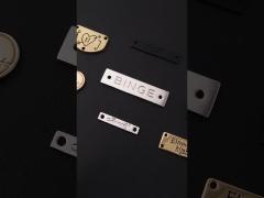 Garment Labels Metal Logo Tag Custom 2 Hole Label for Sustainable Bag and Clothing