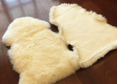 Cina Lane merino lunga della coperta reale bianca decorativa domestica della pelle di pecora forma naturale di 90cm x di 60  in vendita