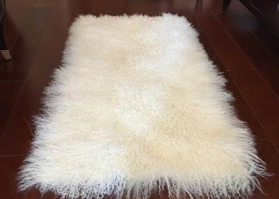 Cina Coperta rettangolare dai capelli lunghi riccia della pelle di pecora, coperta domestica 120*60cm della pelle d'agnello di stile in vendita
