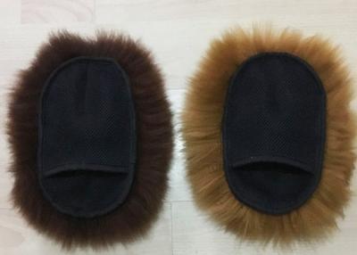 China Soft Sheepskin Car Wash Mitt Pure Merino Wool For Reducing Swirl Marks for sale
