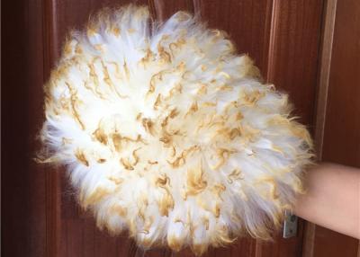 Cina Guanto mezzo rosso giallo dell'autolavaggio della lana merino, guanti di pulizia dell'automobile della pelle di pecora con alto assorbimento in vendita