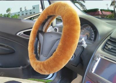 Cina Copertura sfocata eccellente del volante di Brown, coperture di ruota molli reali degli accessori dell'automobile della pelliccia  in vendita