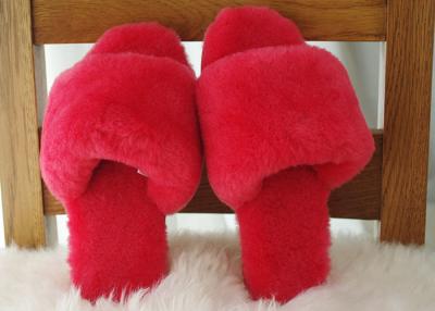 中国 ヒツジのウールのスリッパの方法女性羊皮の損傷の寝室のスリッパ 販売のため