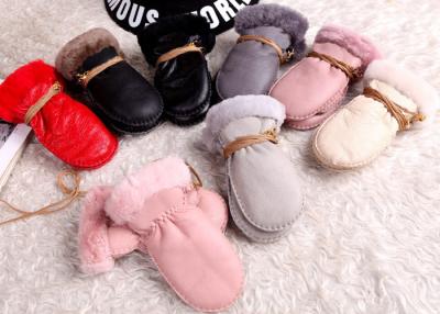 Cina Guanti della pelle di pecora dello shearling dei bambini classici, guanti genuini di Sueded dell'agnello per il bambino in vendita
