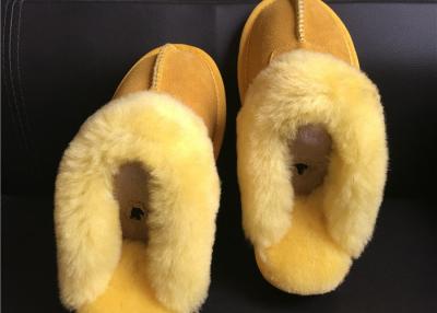 中国 女性オーストラリアの羊皮はスリッパのラバの100%の羊皮のshearlingのライニングを並べました 販売のため