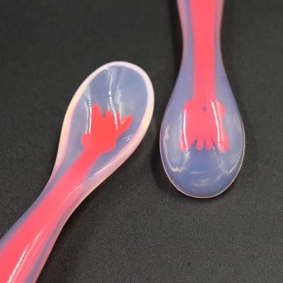 中国 実用的な食べることのための無毒な耐熱シリコーン ゴムの供給のスプーン 販売のため