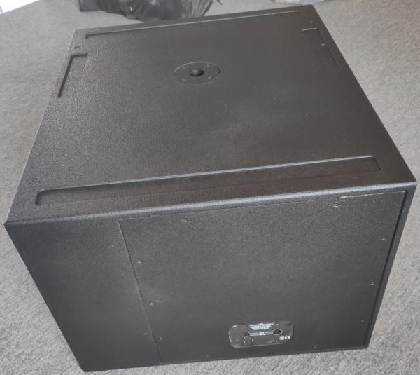 Quality High Spl Compact Subbass External Rigging Line Array Woofer Speaker 800w 18 Inch for sale