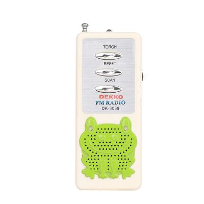 China Mini Pocket  FM Frequency Radio Dry Battery Powered Built-In Speaker à venda