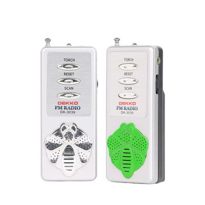 China Auto Scan FM Speaker Radio With Light / FM Frequency / Dry Battery à venda