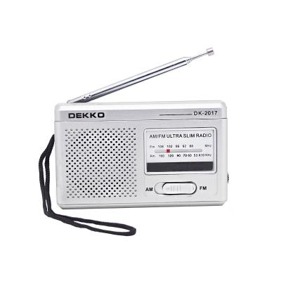 Cina Full Band Full Channel Retro Bluetooth DAD Radio Portable Multi-Function Display Digitale con scheda TF in vendita