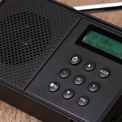 中国 太陽光発電と環境にやさしい乾燥電池を搭載したDAB FM多機能携帯ラジオ 販売のため