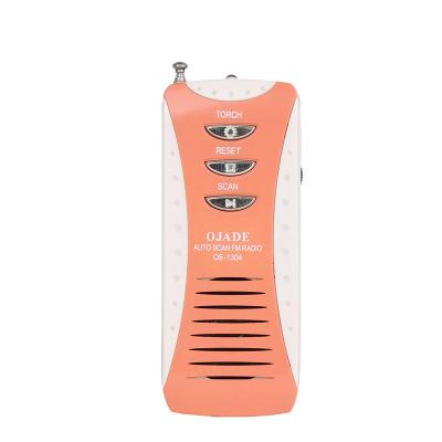 中国 ポータブルFMスピーカー ラジオ 内蔵スピーカー オートスキャン FM 88-108MHz ラジオ 持ち運びが簡単 販売のため