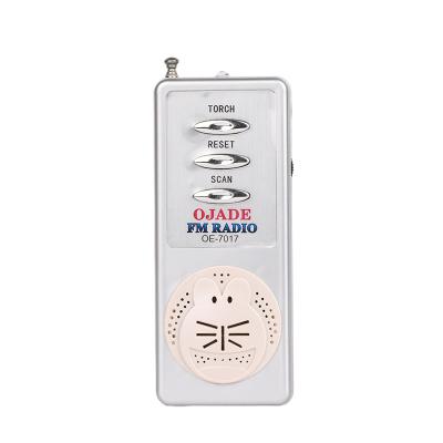 Cina Funzione radio FM Auto Scan Radio Mini Led Light Outdoor Mini Fm Radio in vendita