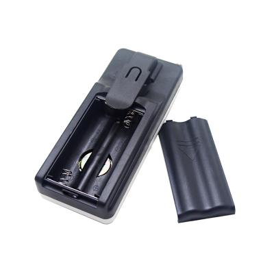 Cina UM3*2 Radio FM portatile a batteria Disegno compatto FM 88-108MHz Tuning in vendita