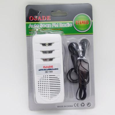 Cina Radio portatile FM OE-1305 con altoparlante integrato OEM per la promozione in vendita
