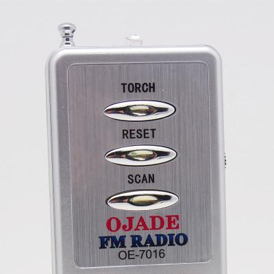 China FM Frequency Range 88-108 MHz for Broadcasting Pocket FM Radio with Headphone 3.5 MM for sale