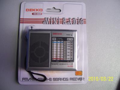 China Mini Shortwave É o interruptor 6 do rádio de FM une a posse FM76 da mão da bateria seca à venda