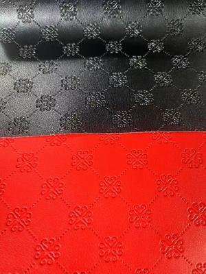 Cina Tessuto rivestito in PVC morbido spessore 0,6-0,8 mm antipillola per tappezzeria in vendita