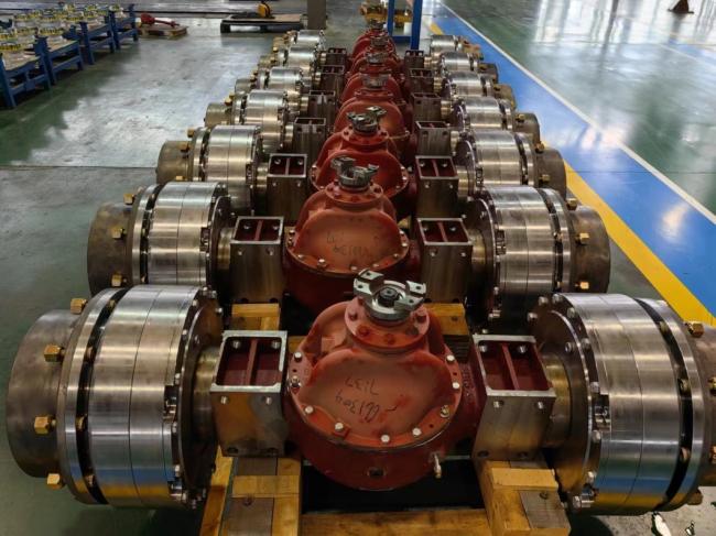 Complete Range of Planetary Rear-Drive Axles Carraro 28.16m, 28.25m, 28.32m