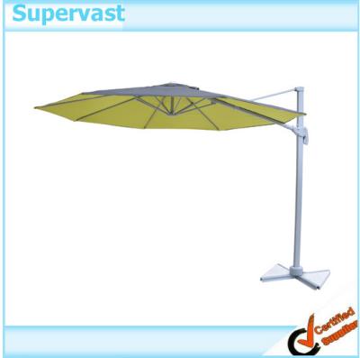 China UV Protection Beach Offset Patio Umbrella With Polyester Fabric Cross Base for sale